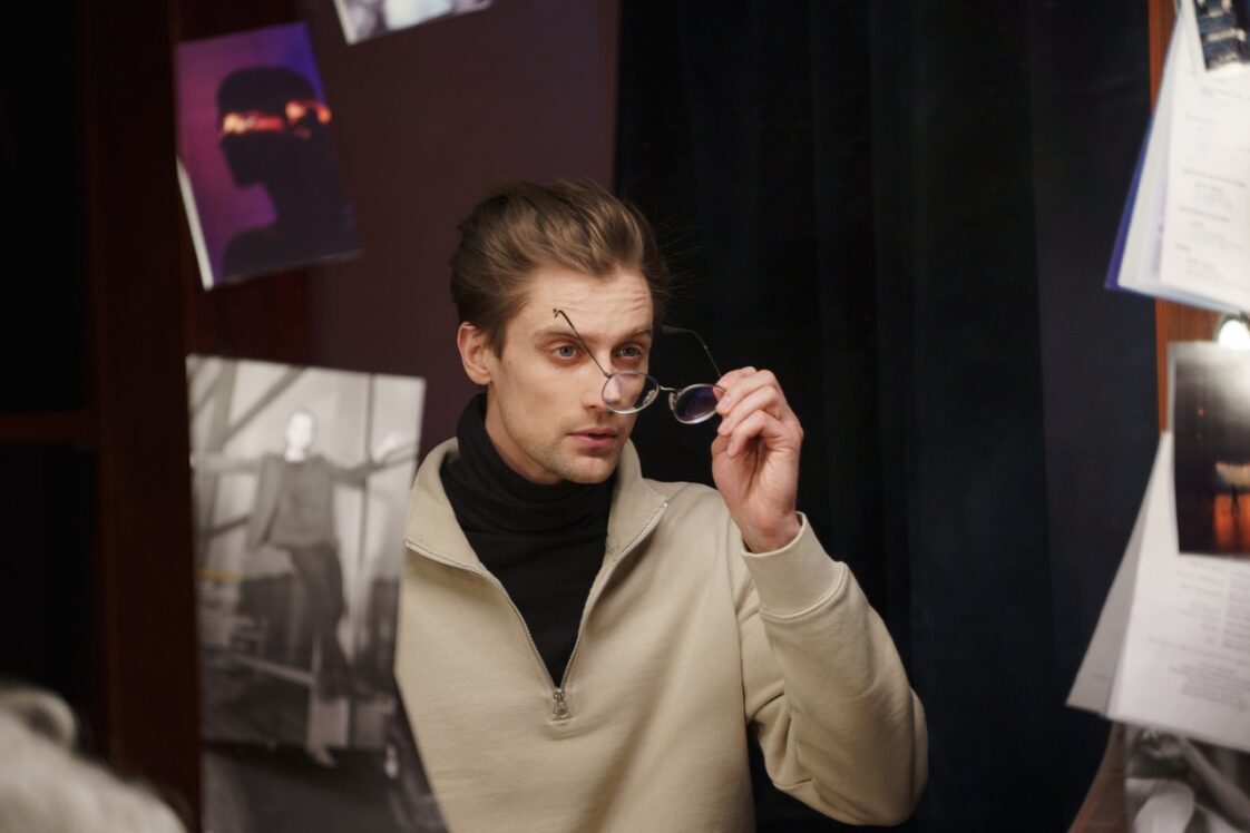 17 traits of an inconsiderate person (and how to deal with them)