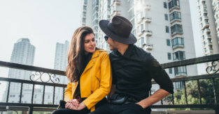 11 habits of couples who stay deeply in love for the long term